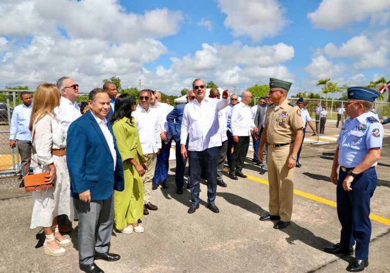 Abinader fortalece la seguridad aérea con el avión Dulus TP-75 | Diario ...